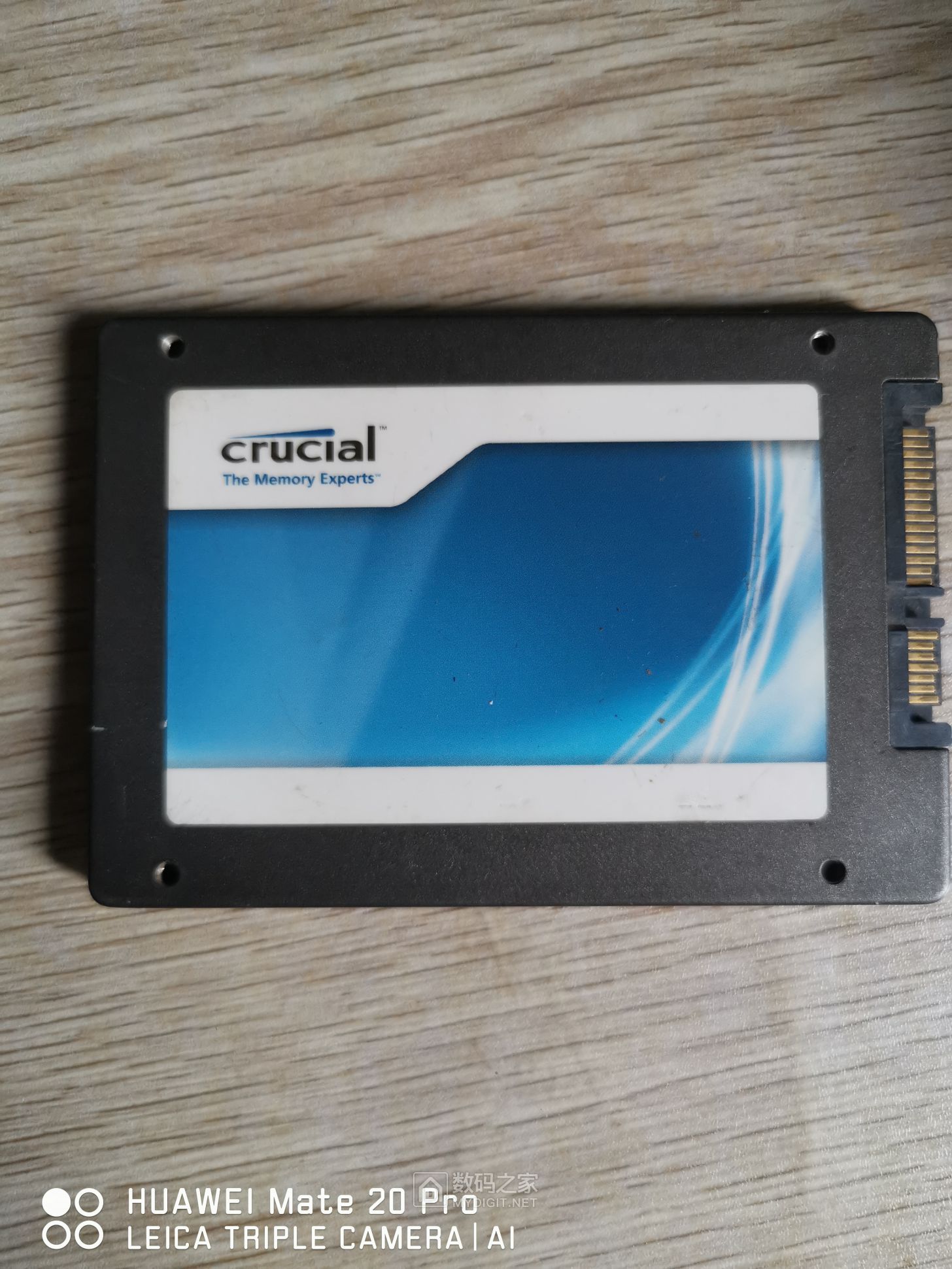 简单拆解分享一个美光crucial M4-64G固态硬盘 - SSD存储技术 数码之家