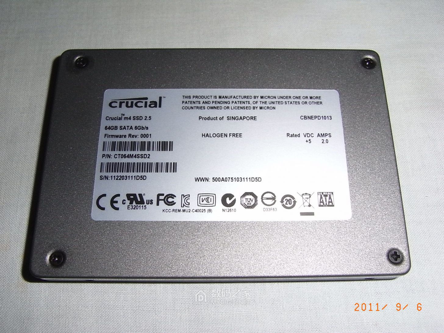 简单拆解分享一个美光crucial M4-64G固态硬盘 - SSD存储技术 数码之家