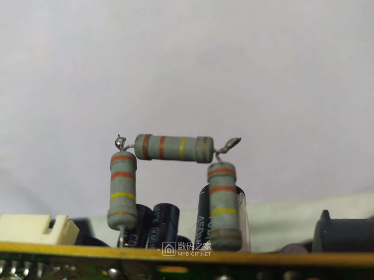 维修九阳JYC-21ES10电磁炉显示E4故障 - 维修达人 数码之家