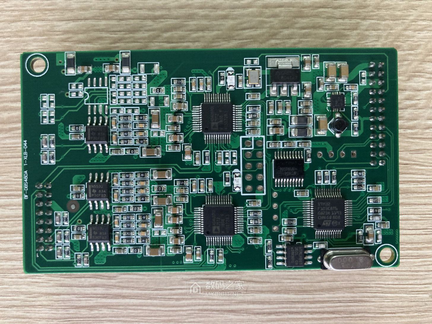 拆解维修一台车用大功率DSP功放BAF GA6 - 拆机乐园 数码之家