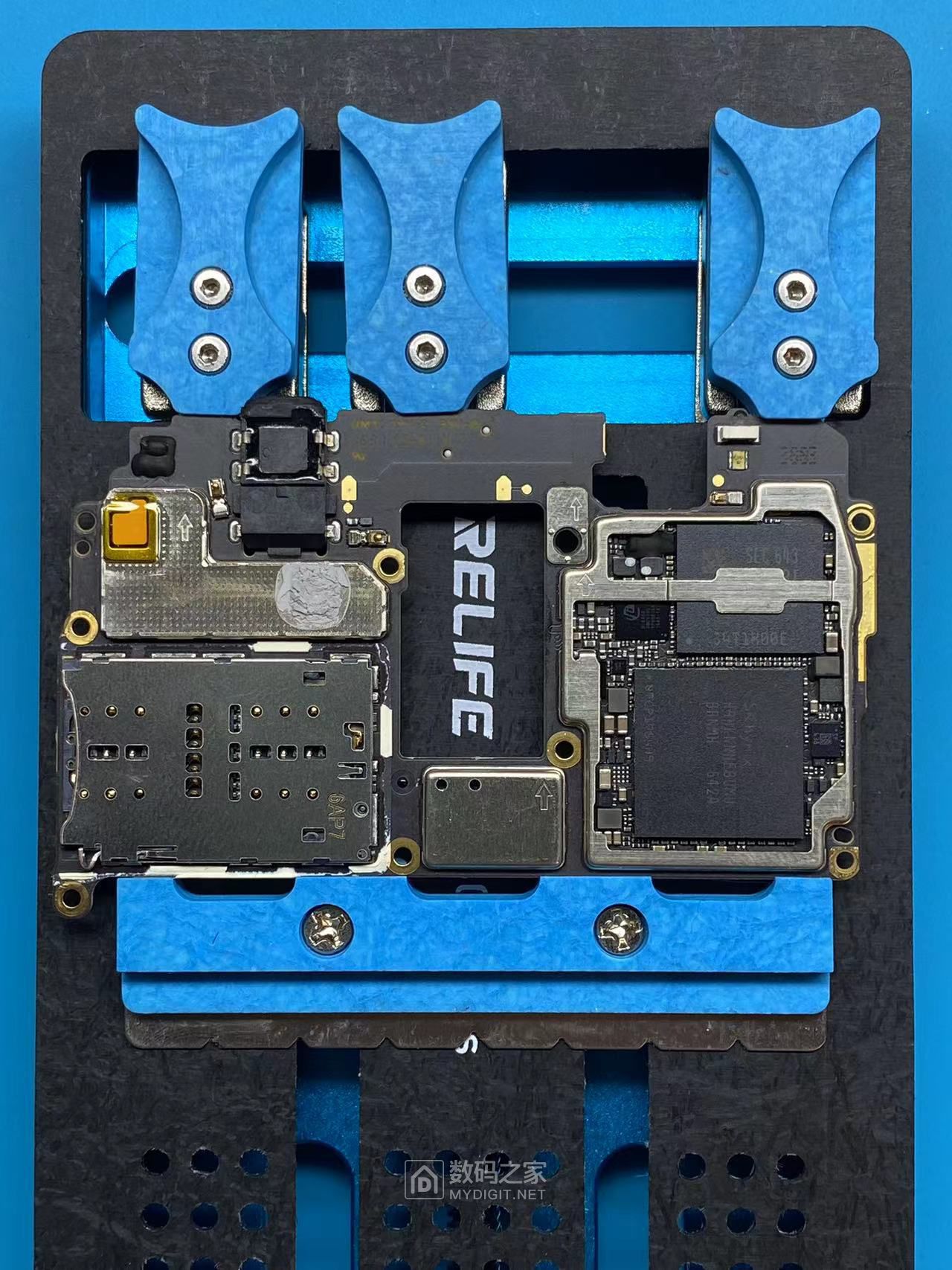 华为Mate9反复重启或卡LOGO等-CPU虚焊引起的故障维修 - 维修达人 数码之家