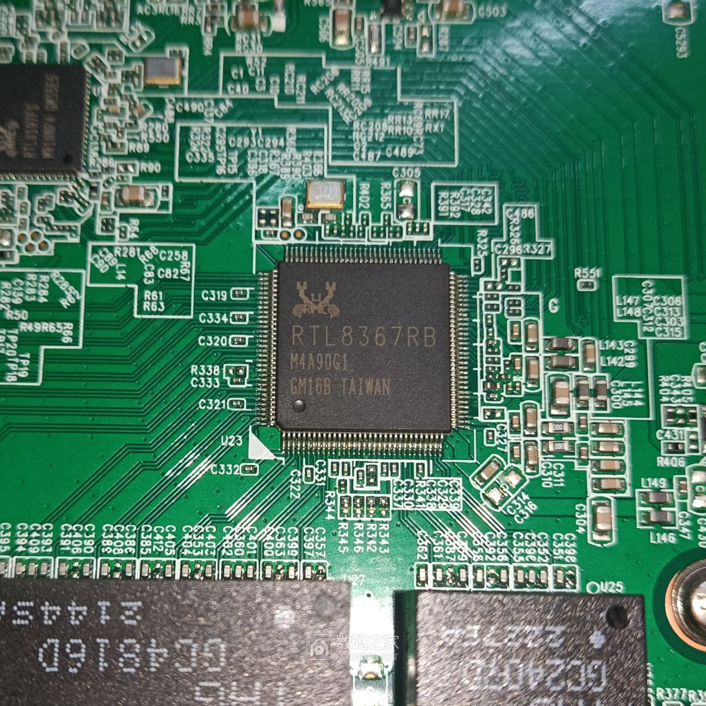 磊科B6全千兆企业无线路由器拆机 - 拆机乐园 数码之家