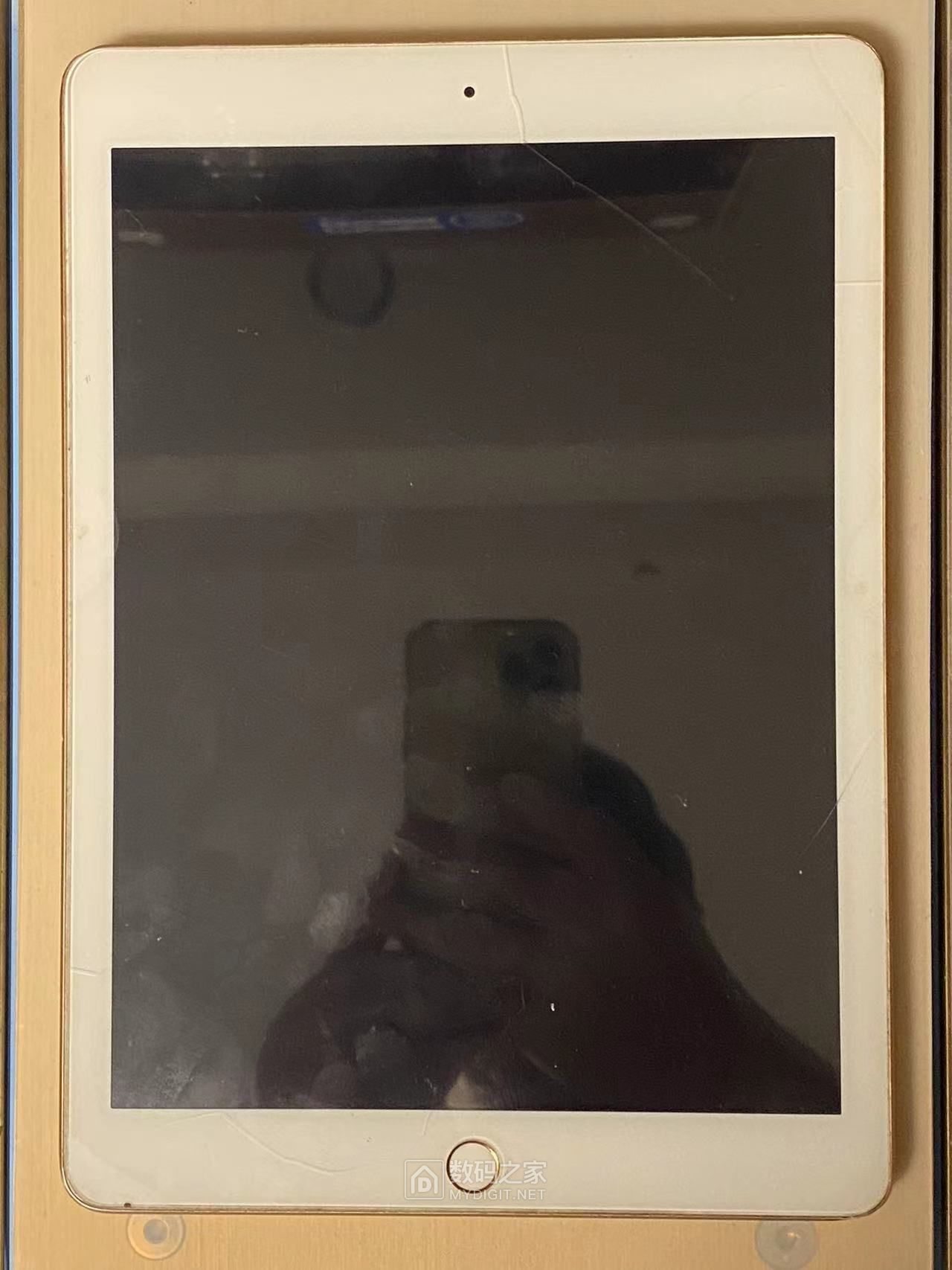 iPad6关机充电开机不充的维修-USB管理芯片损坏 - 维修达人 数码之家